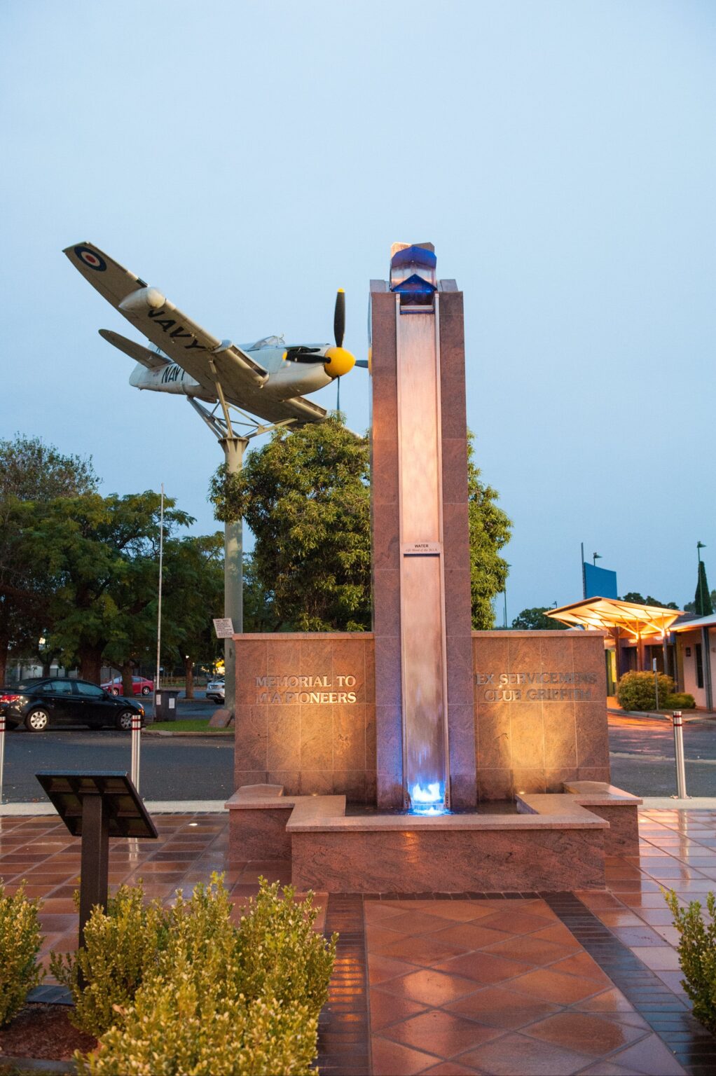Monuments & Memorials - Visit Griffith